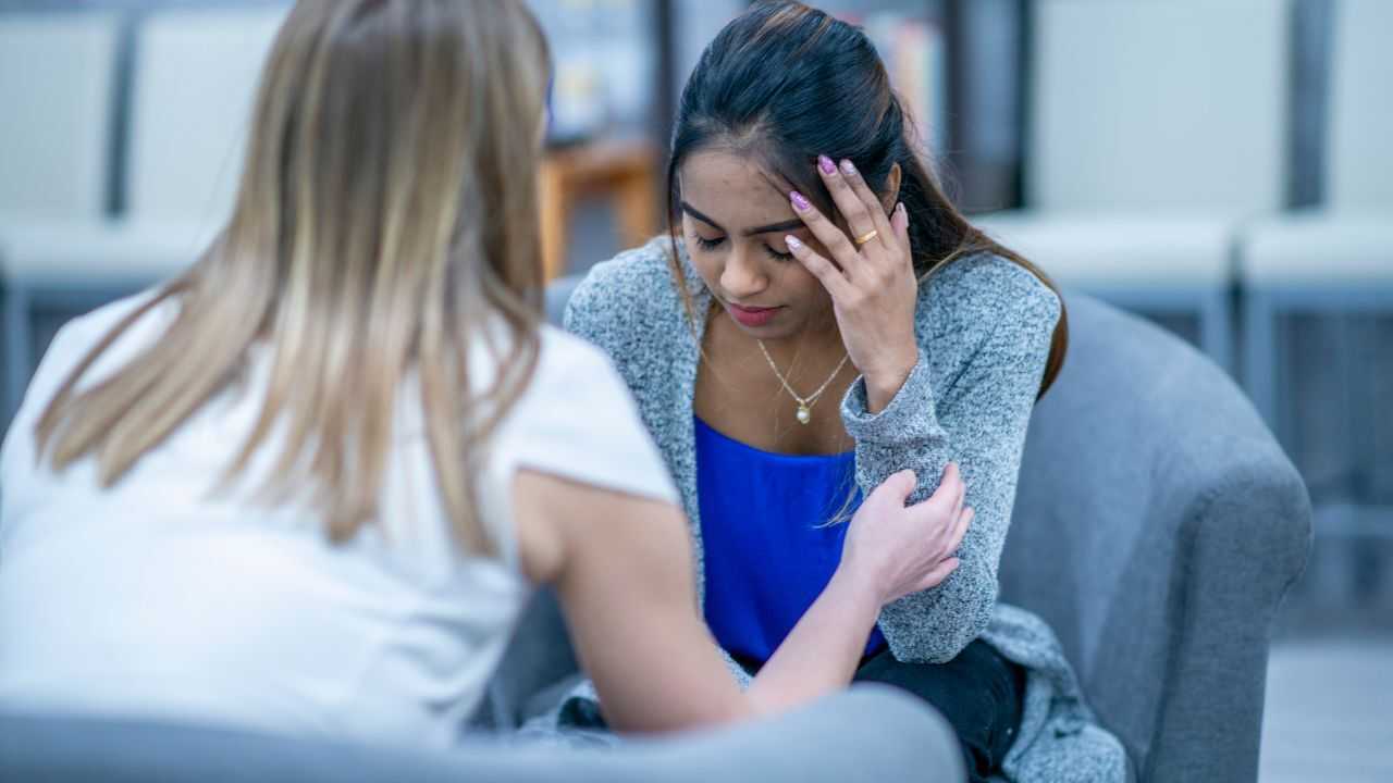 » 10 Bible verses that can help in times of distress